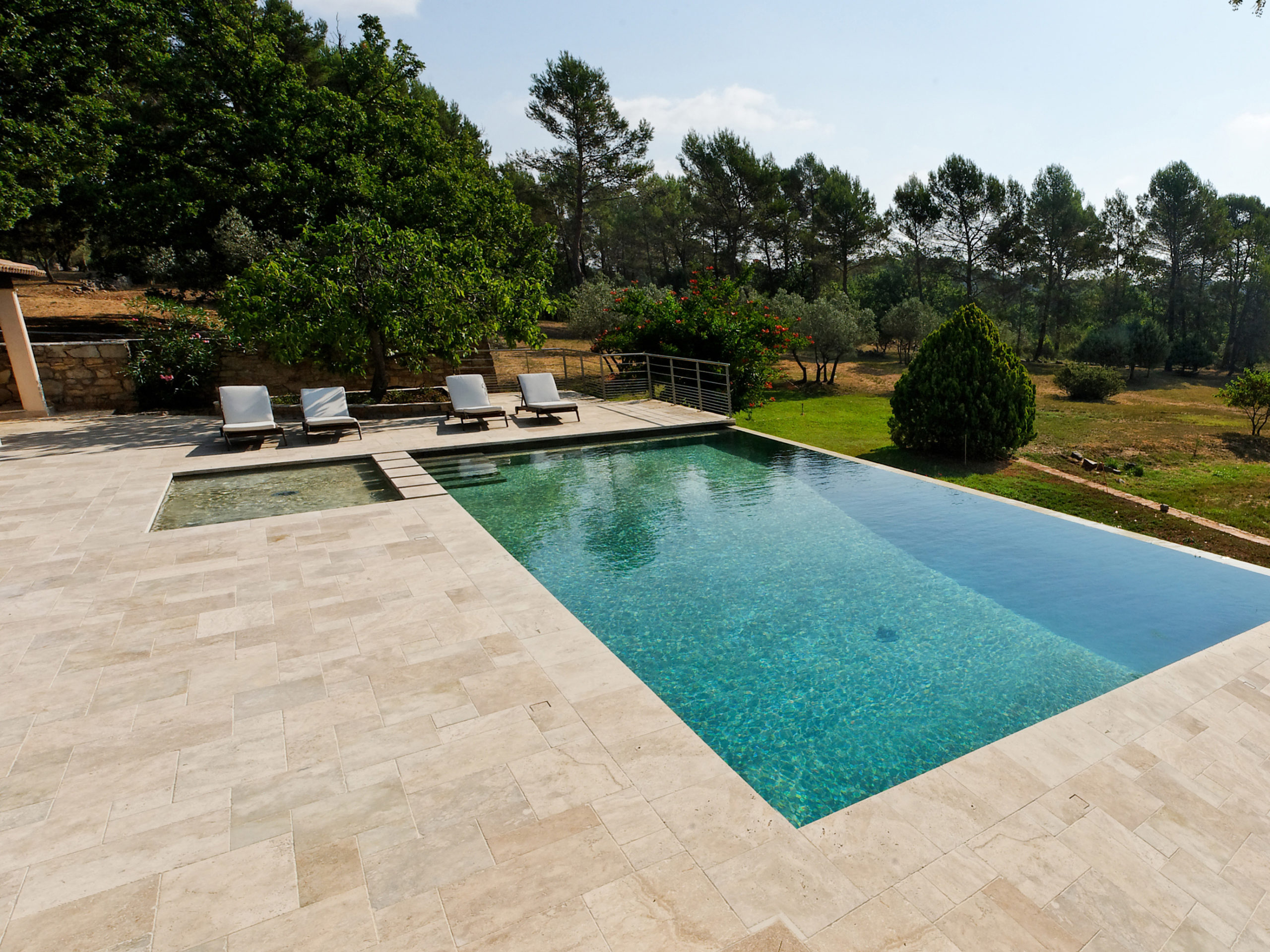 Showroom & Dépôt - Epstone-Pavage